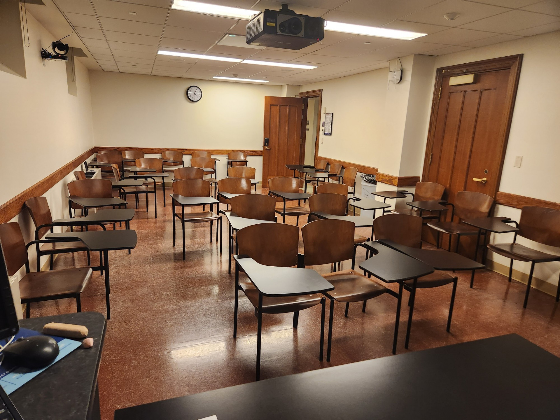 Knox Classroom Information and Photos | University Registrar