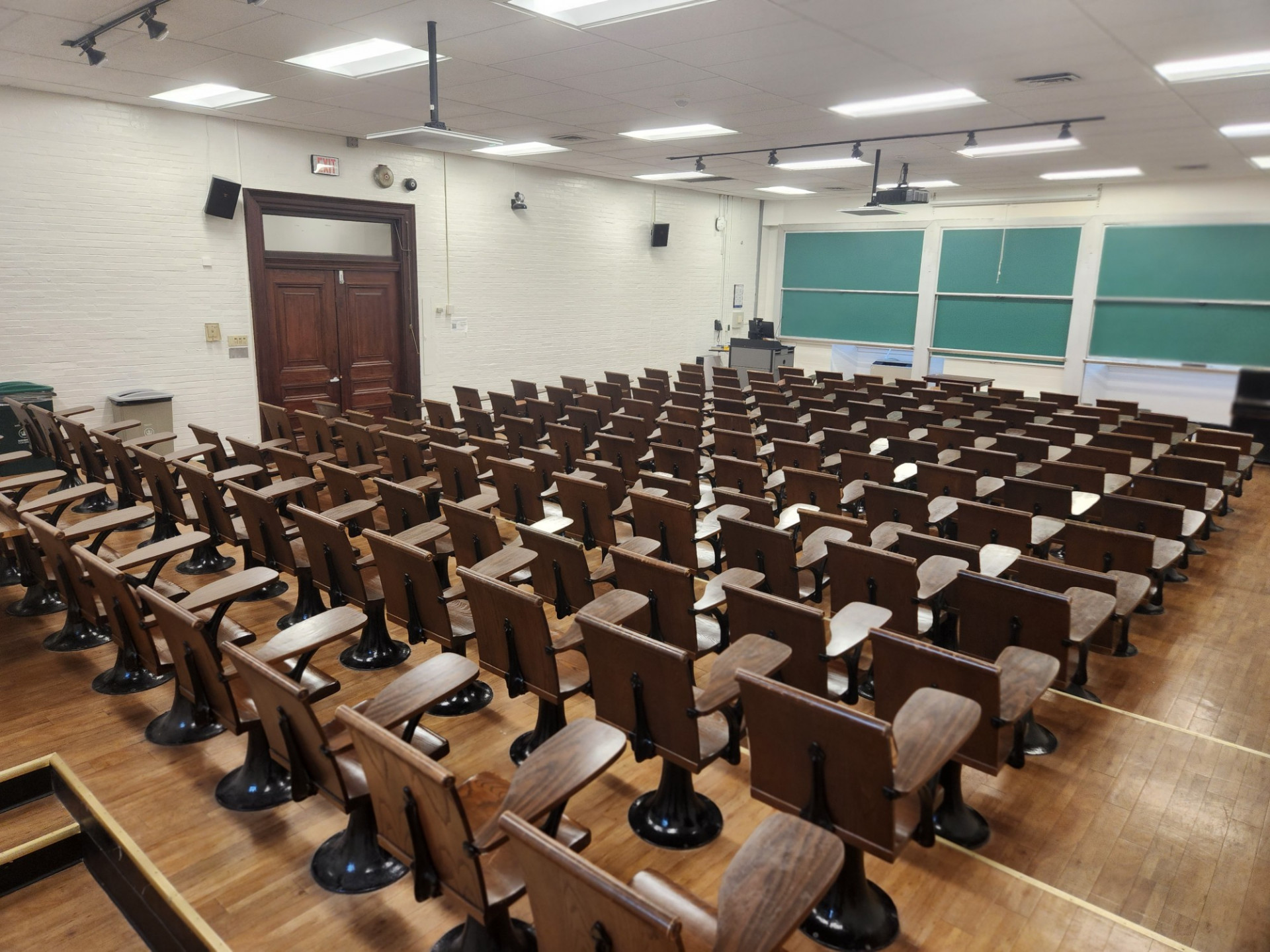 Mathematics Classroom Information and Photos | University Registrar