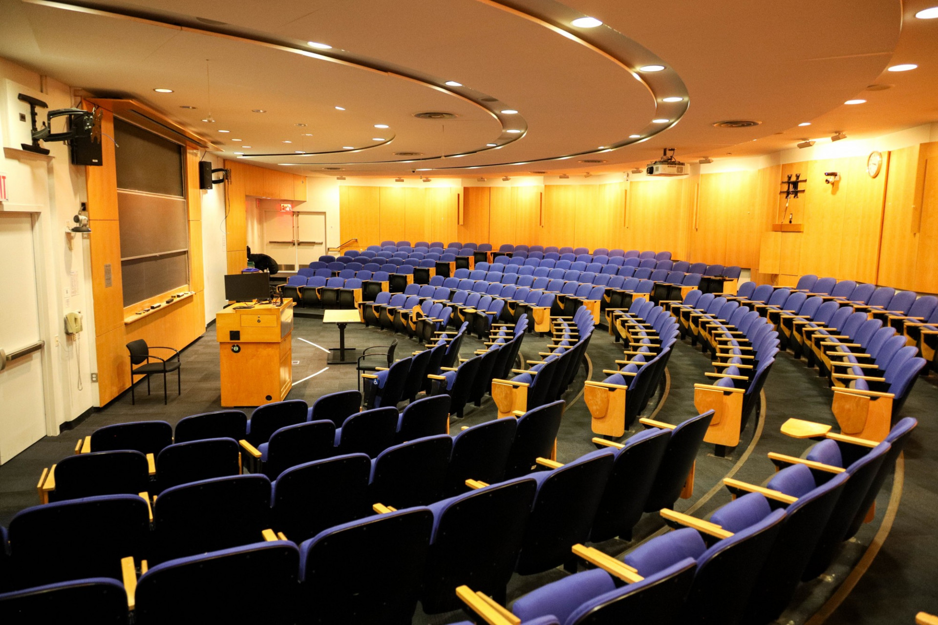 Uris Classroom Information and Photos | University Registrar