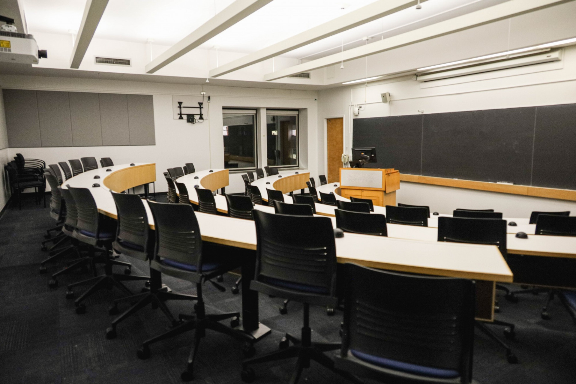 Uris Classroom Information and Photos | University Registrar