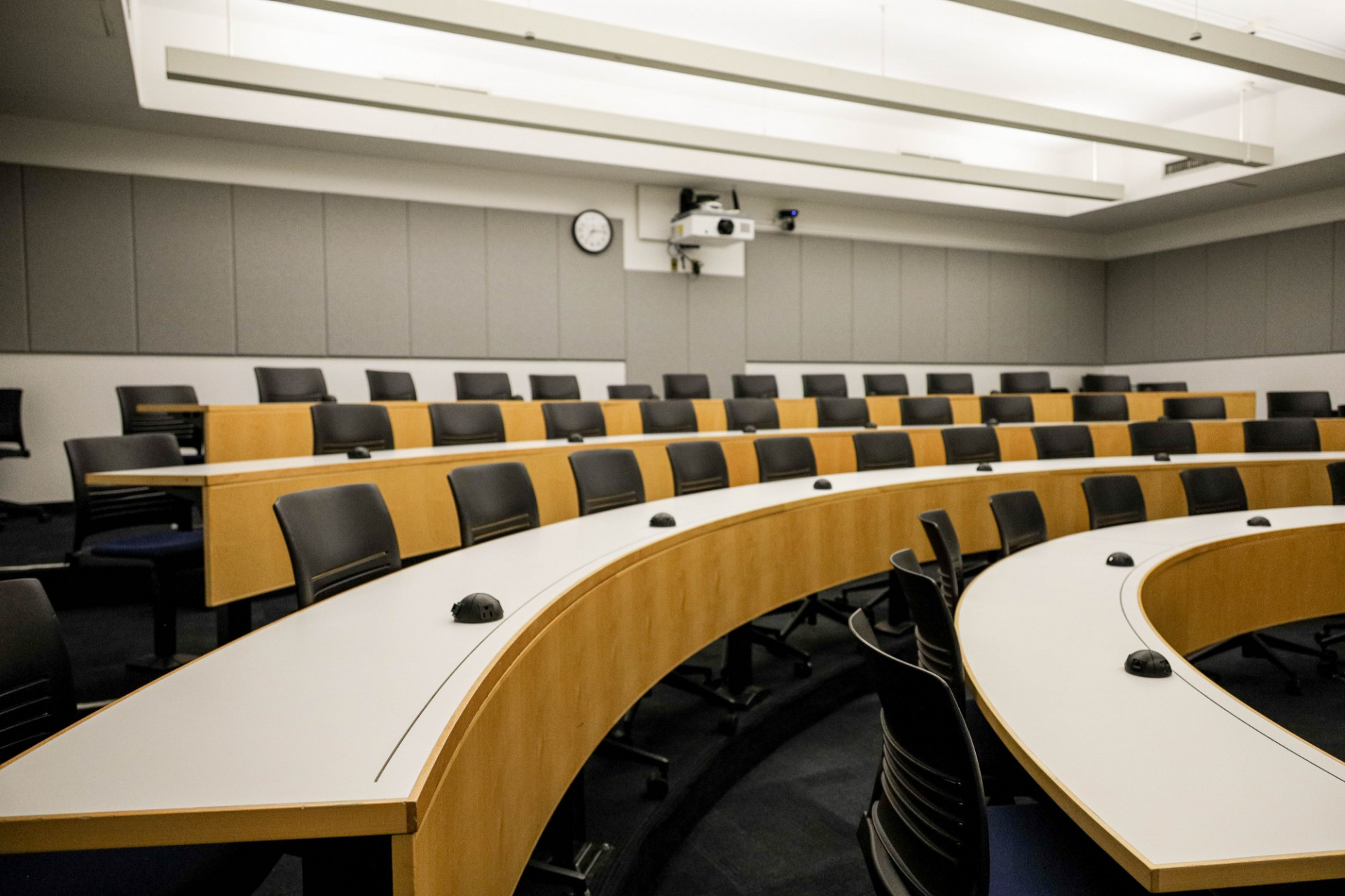 Uris Classroom Information and Photos | University Registrar