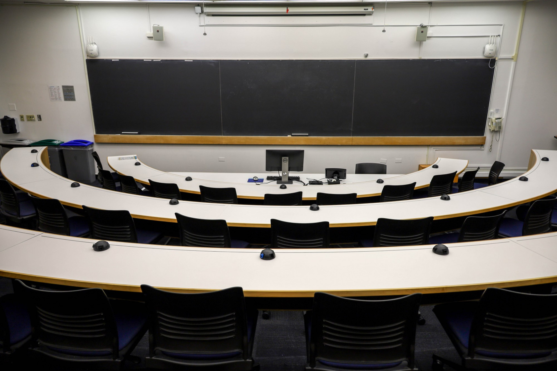 Uris Classroom Information and Photos | University Registrar